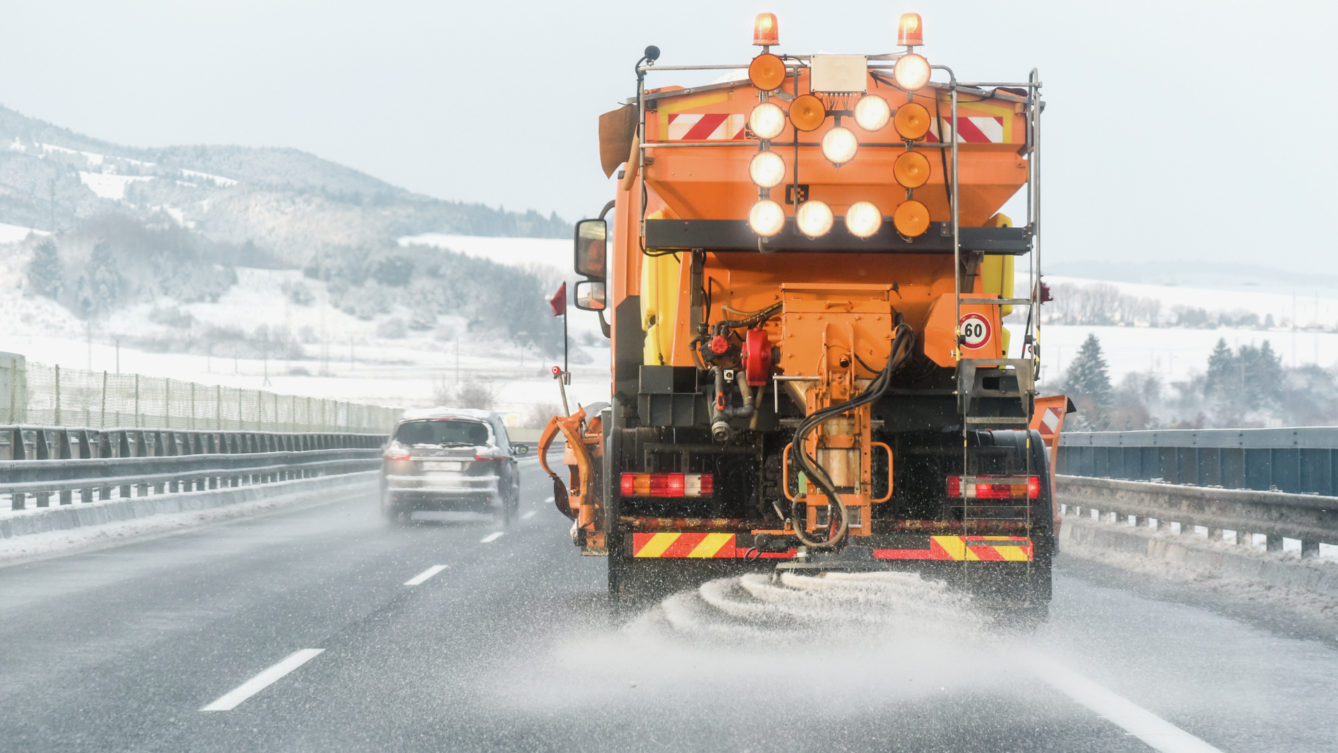 Winterdienst im Einsatz: Warum bei Glätte Vorsicht und Mithilfe ...